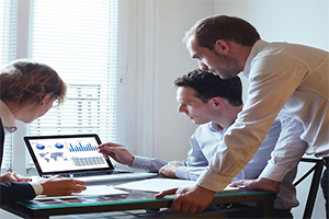 SkolaCast; What is marketing management ? | eLearnEver